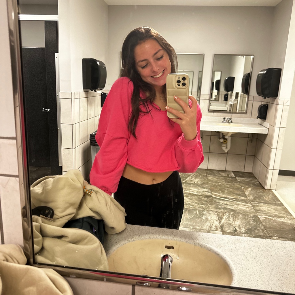 MoneyDolly - Support Bethany Hilton - Gray Collegiate Academy Volleyball 🏐